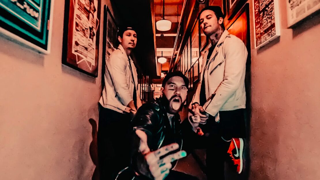 Mod Sun & Avril Lavigne: So schön ist die Akustik-Version von "Flames"