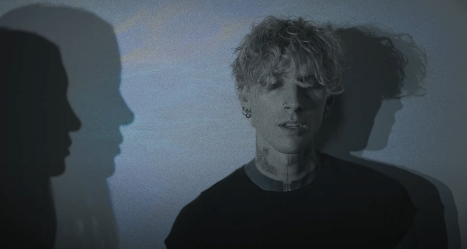 Machine Gun Kelly - MoreCore.de - Alle Infos zum Rapper & Musiker